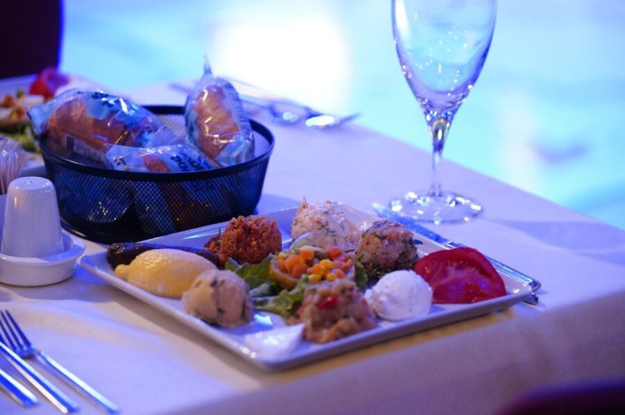 Istanbul: Dinner Cruise and Entertainment with Private Table - Who Will Enjoy This Cruise?
