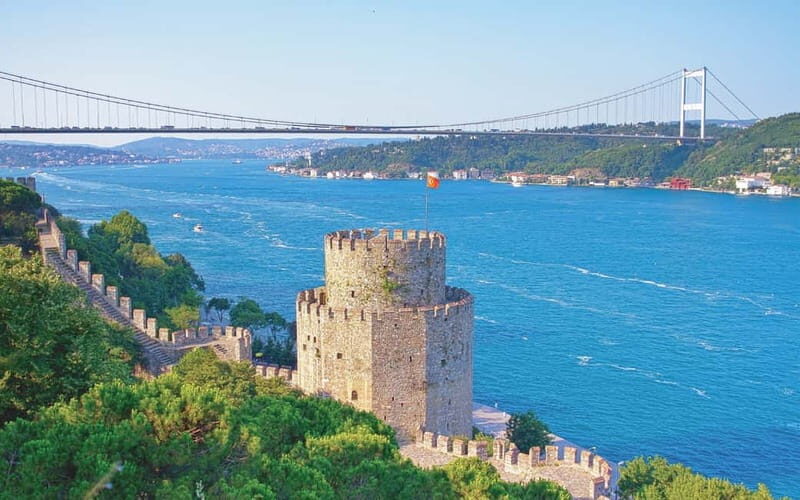 Istanbul: Guided Bosphorus Cruise & Golden Horn Bus Tour - Pierre Loti Hill and the Cable Car Ride