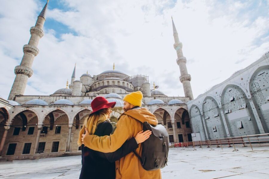 Istanbul: Private photoshoot at Hagia Sophia&Blue Mosque - What to Expect from the Experience