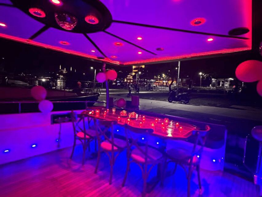 Istanbul: Private Yacht Organization on Bosphorus (14 Meter) - Comfort and Amenities: What You’ll Experience Onboard