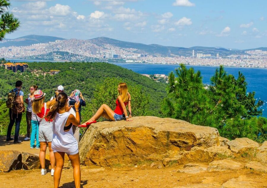 Istanbul: Round-Trip Ferry Tickets to the Princes' Islands - Exploring Büyükada at Your Own Pace