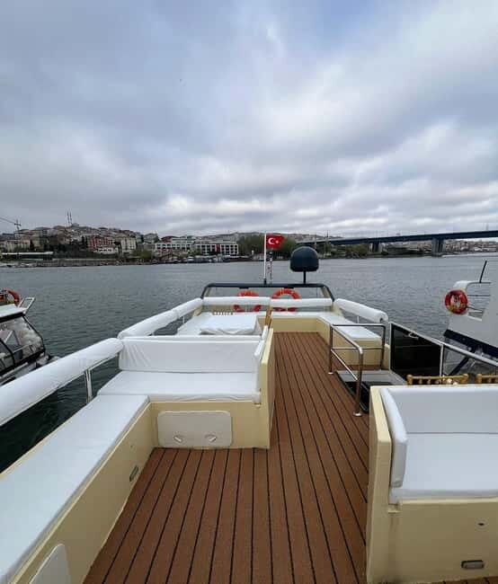 Istanbul: Sunset Bosphorus Yacht Cruise with A break on Asia - Why This Tour Works Well for Travelers
