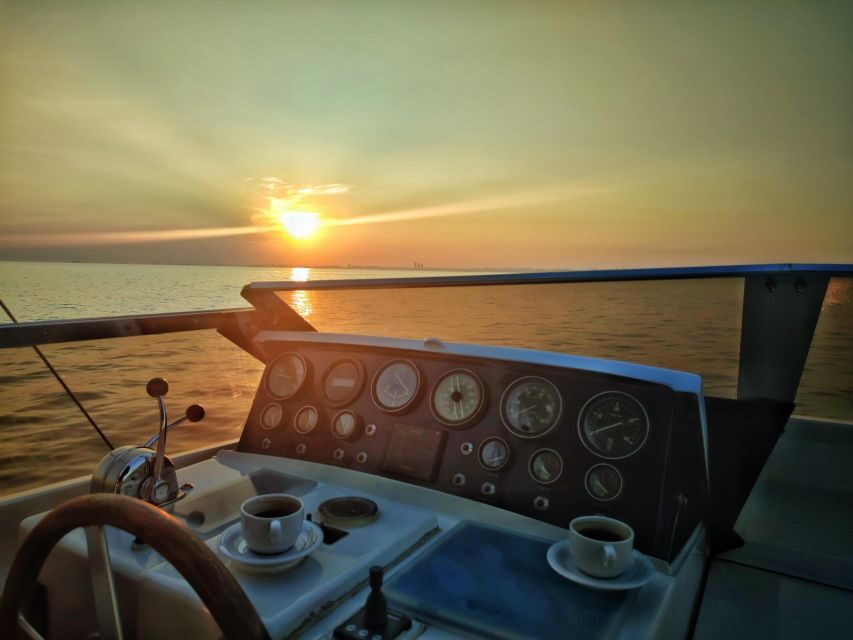 Istanbul: Sunset Yacht Cruise on the Bosphorus with Transfer - Analyzing the Value
