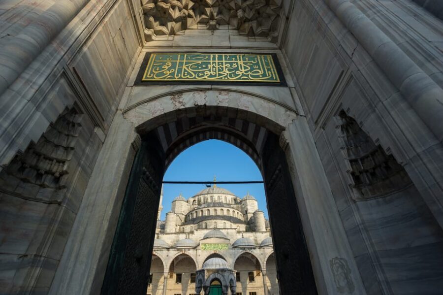 Istanbul: Tour of Hagia Sophia and Blue Mosque By Night - Value and Practicalities