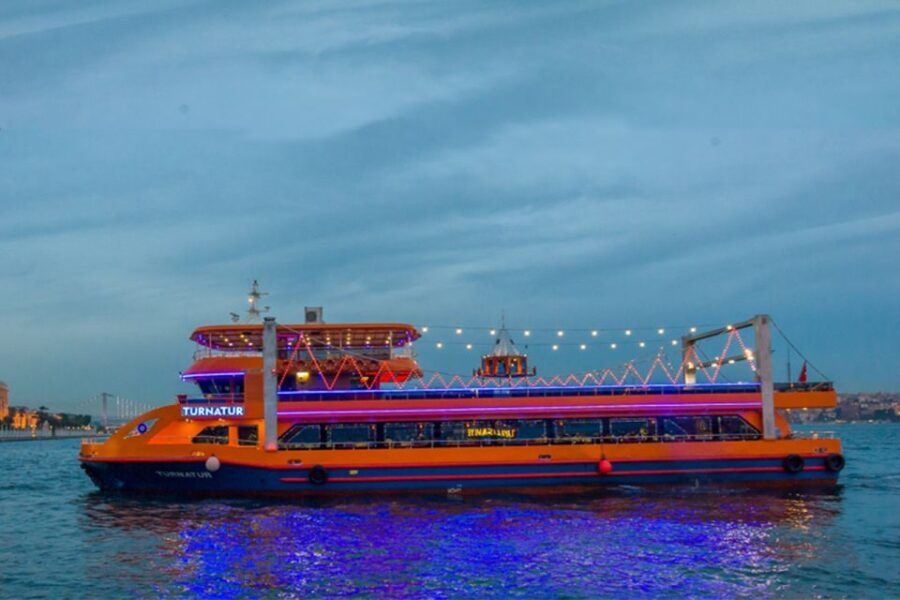 Istanbul: Turkish Night on the Bosphorus Dinner Cruise - The Experience’s Strengths