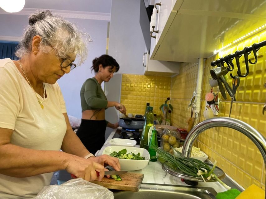 Istanbul: Vegan/Vegetarian Cooking Class with Locals at Home - The Authenticity and Atmosphere