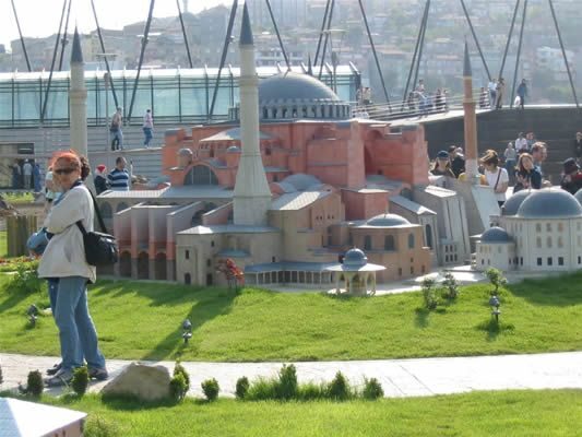 Istanbul's Golden Horn, Eyüp, Miniatürk & Pierre Loti Tour - What the Tour Means for You