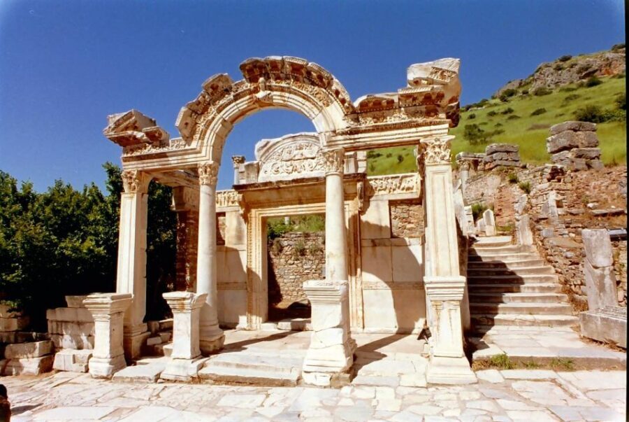 Izmir: Ephesus and The House of The Virgin Mary Tour - What Sets This Tour Apart?