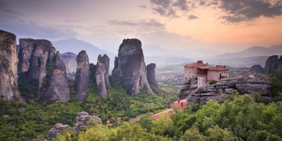 Kalabaka: Meteora Monasteries Minibus Tour with Photo Stops - What Makes This Tour Stand Out?