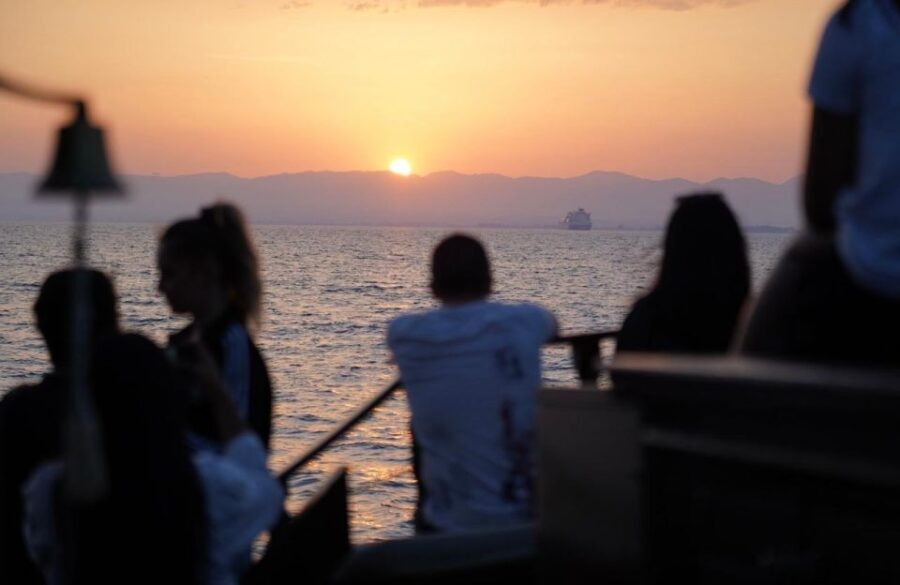 Kalamata: 2-hour Sunset cruise with local wine& fruit salads - The Itinerary: What to Expect