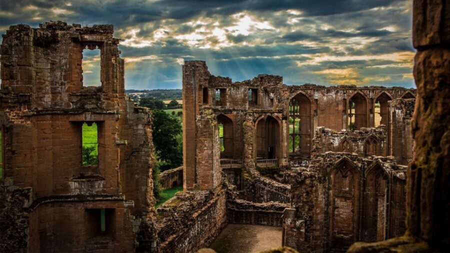 Kenilworth Castle and Elizabethan Garden Entry Ticket - Walking in Queen Elizabeth I’s Footsteps