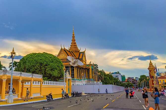 Koh Dach Silk Island and Phnom Penh City Private Day Tour - Discovering Cambodia: A Detailed Look at the Koh Dach Silk Island and Phnom Penh City Private Tour