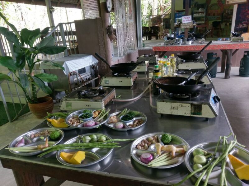 Krabi: Evening Thai Cooking Class at Ya's Cookery - Key Points