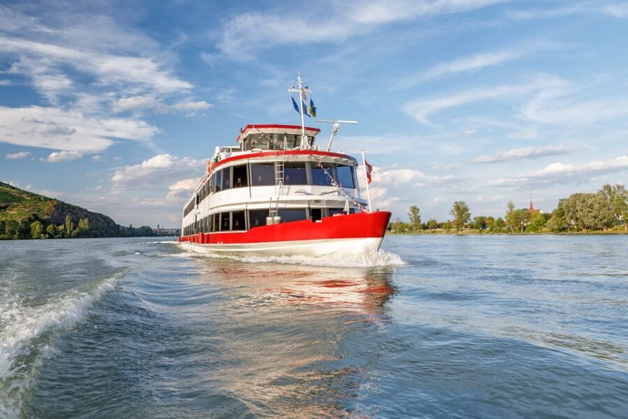 Krems: Wachau Valley River Cruise with 3-Course Meal - The Route and Key Sights