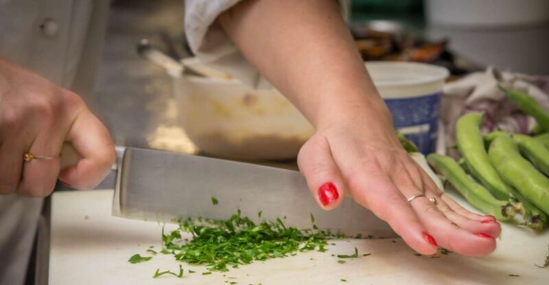 La Spezia: Market Visit and Seafood Cooking Class with Lunch - Key Points