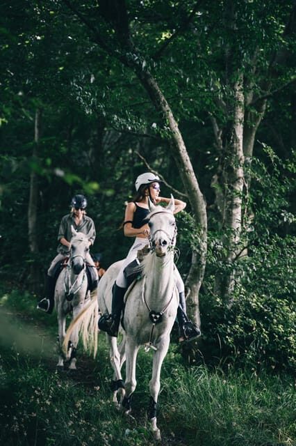 Lake Como: Horseback Riding Tour to an Ancient Village - What to Expect on the Horseback Riding Tour
