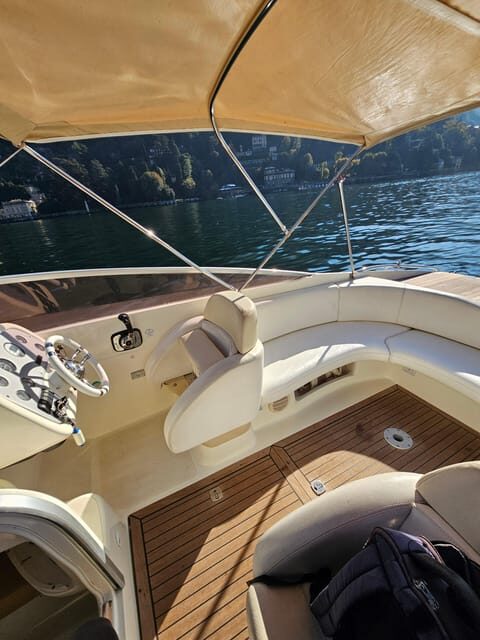 Lake Como: Private Boat Tour with Prosecco Aperitif - The Itinerary: A Scenic Highlights Reel