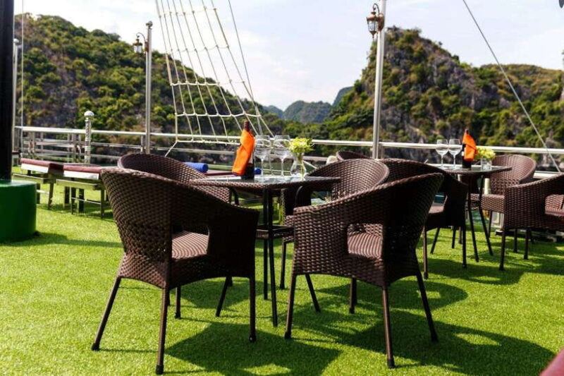 Lan ha bay: 2D on cozy cruises- biking, kayak, meals,tickets - Key Points
