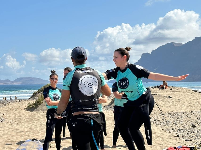 Lanzarote: dynamic surf lessons with friends or private lessons in Famara - FAQ