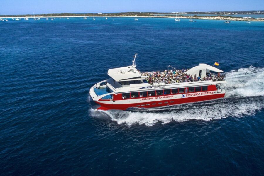 Lanzarote: Roundtrip Ferry Transfer to La Graciosa - Why Consider This Tour?