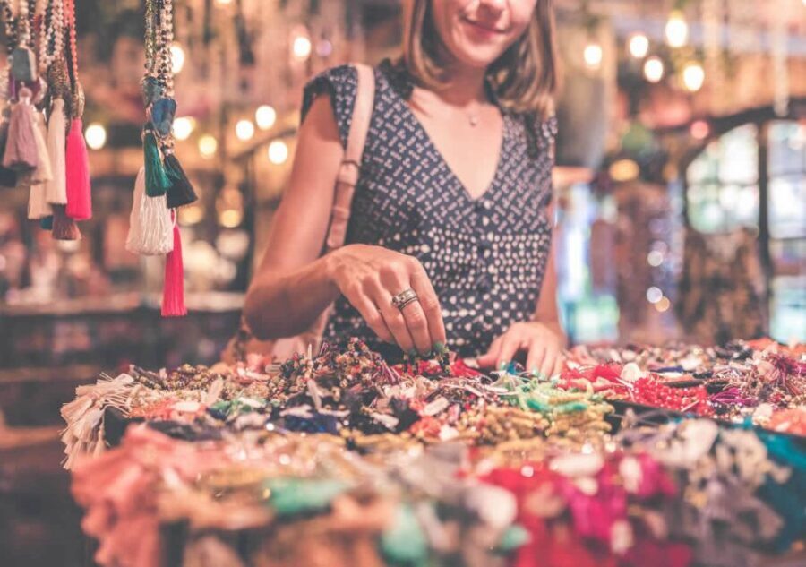 Lanzarote: Teguise Handicraft Market and La Graciosa Island - Teguise: The Vibrant Handicraft Market