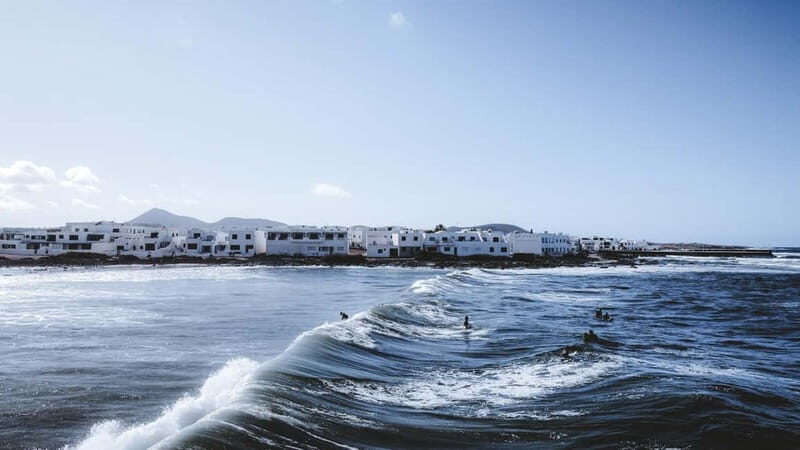 Lanzarote's First Surf School - 2-hour or 4-hour classes - What Makes This Surf Experience Stand Out?