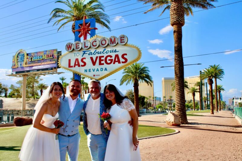 Las Vegas Strip Limo Tour with Champagne and Photos - Key Points