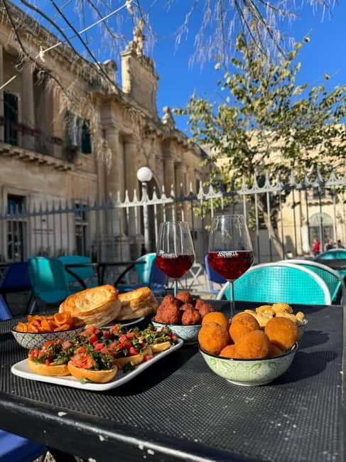 Lecce: Guided Street Food Walking Tour with Food and Wine - Exploring Lecce on Foot: What’s It Like?