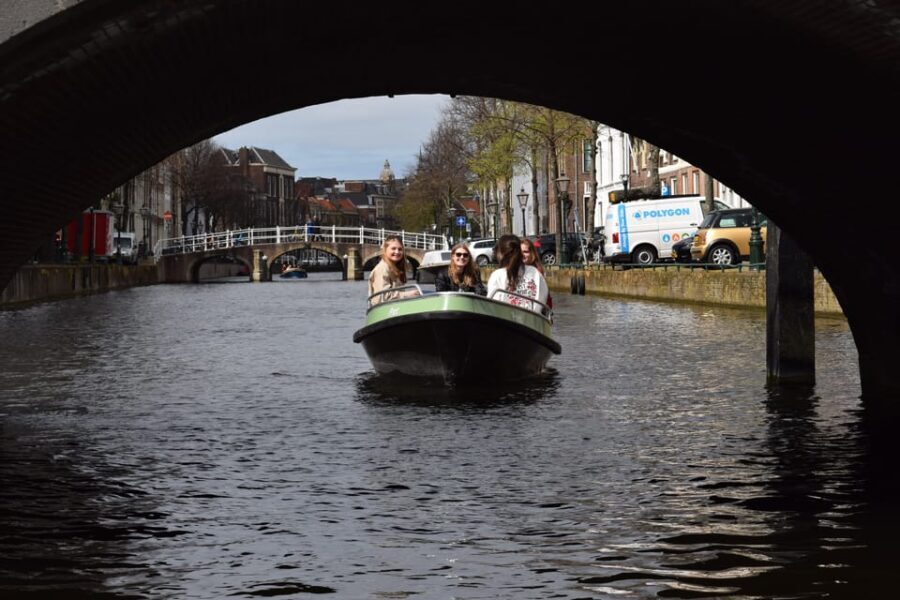 Leiden: Electric Boat Rental - Who Is This Activity Best For?