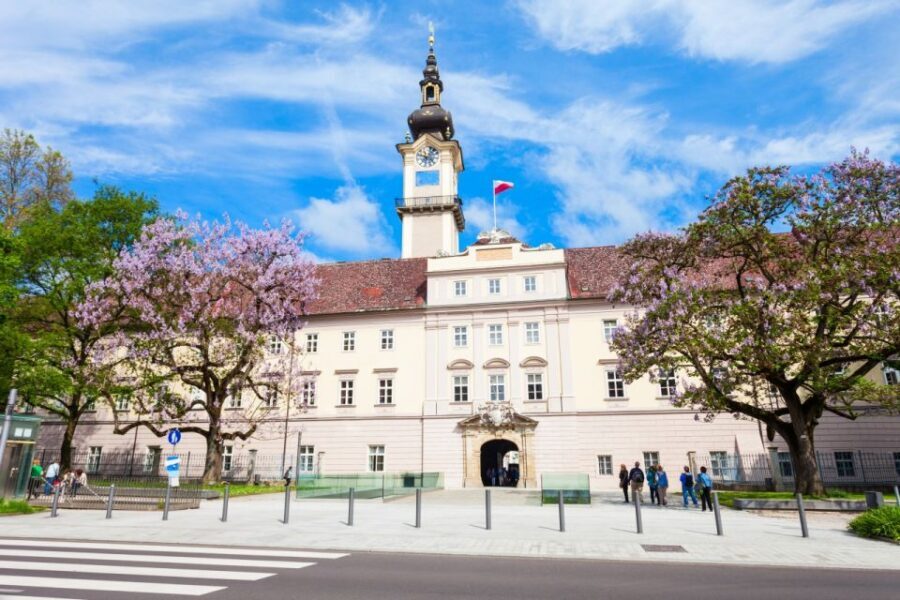 Linz: Pöstlingberg and Old Town Private Tour - Who Should Consider This Tour?