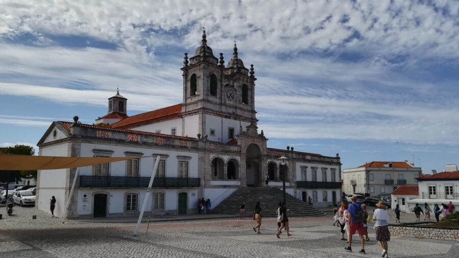 Lisboa: One-way to Porto, stops in Obidos, Nazare and Aveiro - What’s Included and Whats Not
