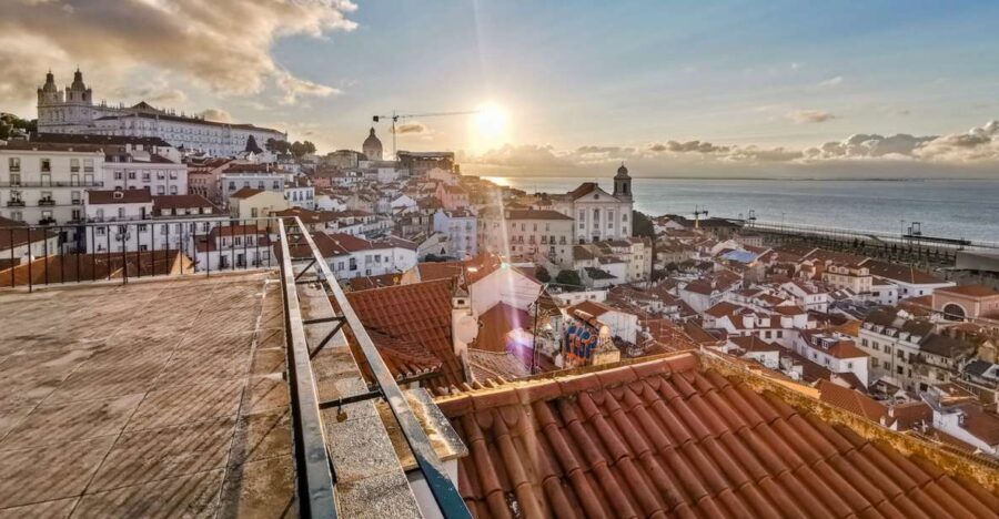Lisbon: 4Hour Tuk Tuk Tour // See Everything! - Exploring Lisbon in Style: The 4-Hour Tuk Tuk Tour