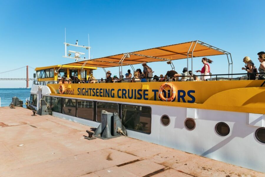 Lisbon: 72/96-Hour Hop-On Hop-Off Bus, Tram & Boat Ticket - Practical Details and Tips