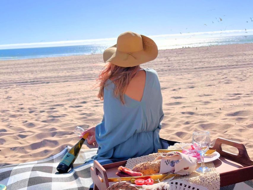 Lisbon: Beach Brunch Picnic with Set-Up and Transfers - Photo Moments and Fun Props