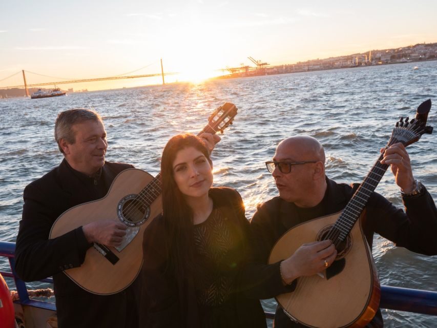 Lisbon: Boat Cruise with Live Fado Performance and a Drink - What You’ll Actually Experience