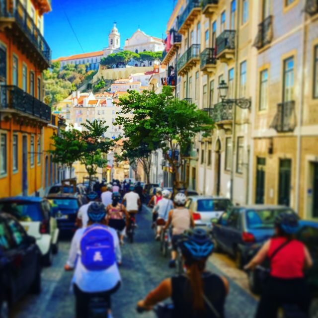 Lisbon: City Highlights and Viewpoints E-Bike Tour - What the Reviews Say