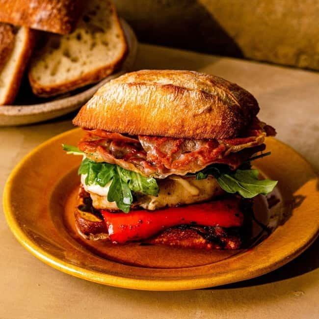 Lisbon: Eat Like a Portuguese with a Local Guide - Stopping at Local Eateries and Markets
