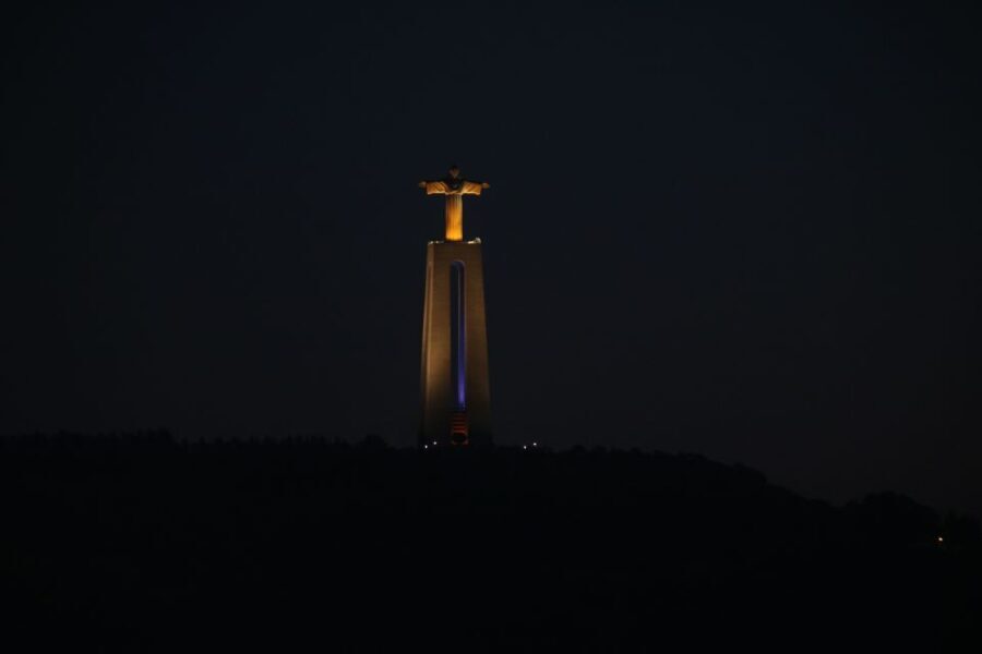 Lisbon: Exclusive Night Tour - Who Should Consider This Tour?
