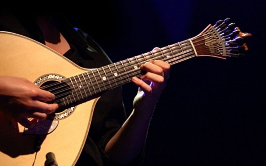 Lisbon: Fado Show and Portuguese Dinner - Who Will Love This Tour?