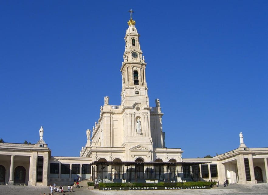 Lisbon: Fátima and Santarém Day of Spirituality and History - Exploring Santarém: From Historic Streets to Scenic Overlooks