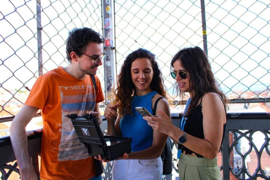 Lisbon: Old Town Immersive Escape Game with Live Actors - The Starting Point: Miradouro de S. Pedro de Alcântara