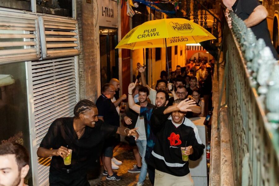 Lisbon PinkStreet Pubcrawl: 1hOpen Bar, Shots,VIP Club Entry - Authentic Experiences and Guest Feedback