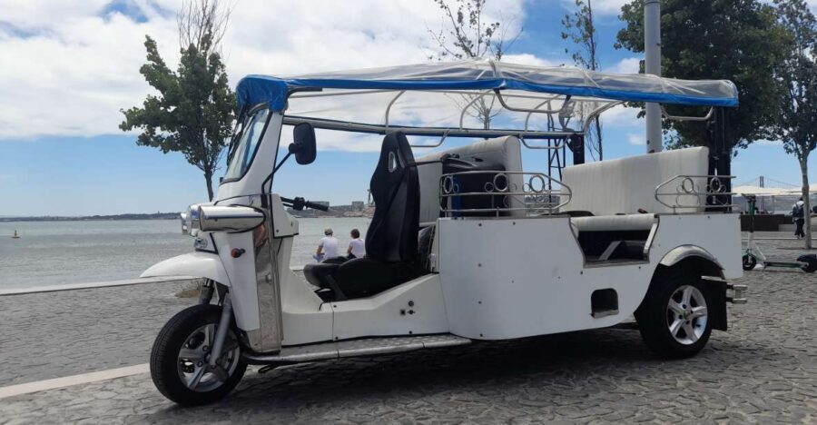 Lisbon: Private Eco Tuk-Tuk Tour for 2 Hours - The Itinerary and Why It Matters