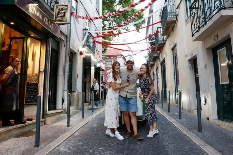 Lisbon: Private Guided Tour by Electric Tuk Tuk - Exploring Lisbon in a Tuk-Tuk: What to Expect