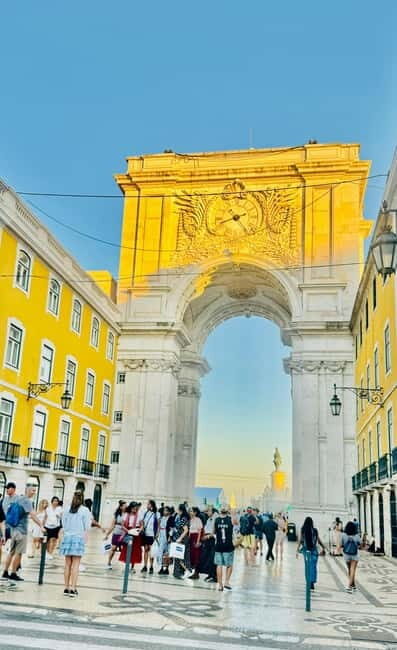 Lisbon: Private Sightseeing Tour by Tuk Tuk - What the Tour Includes and How It Works