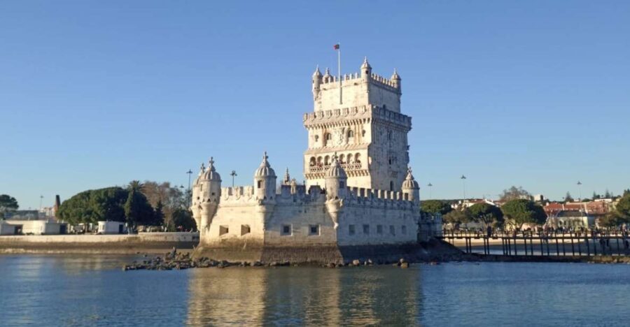 Lisbon: Private Sunset Sailboat Tour with Welcome Drink - Who Will Love This Tour?