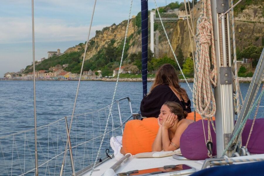 Lisbon: Private Sunset Sailing Tour with drinks - What Makes This Tour Stand Out?