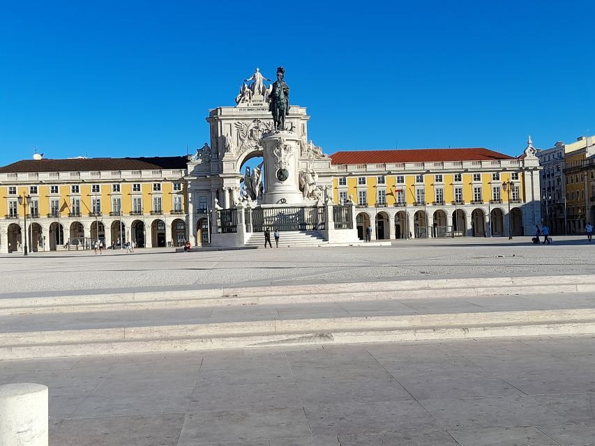 Lisbon: Private Tuk-Tuk Tour for 2 hours - What to Expect on the 2-Hour Tour