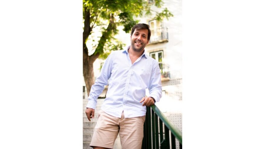 Lisbon: Private Walking Tour with Professional Photoshoot - What to Expect During the Tour