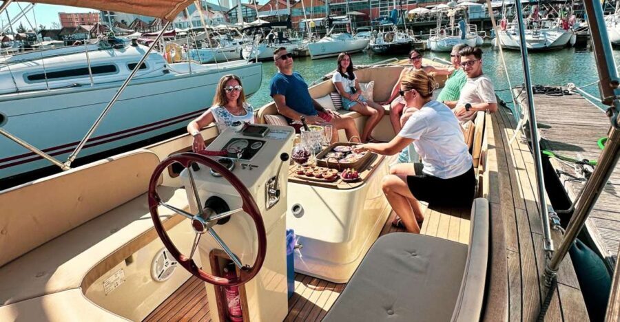 Lisbon: Relax in the Waves - Open Bar and Snacks at Sunset - Who Is This Tour Best For?